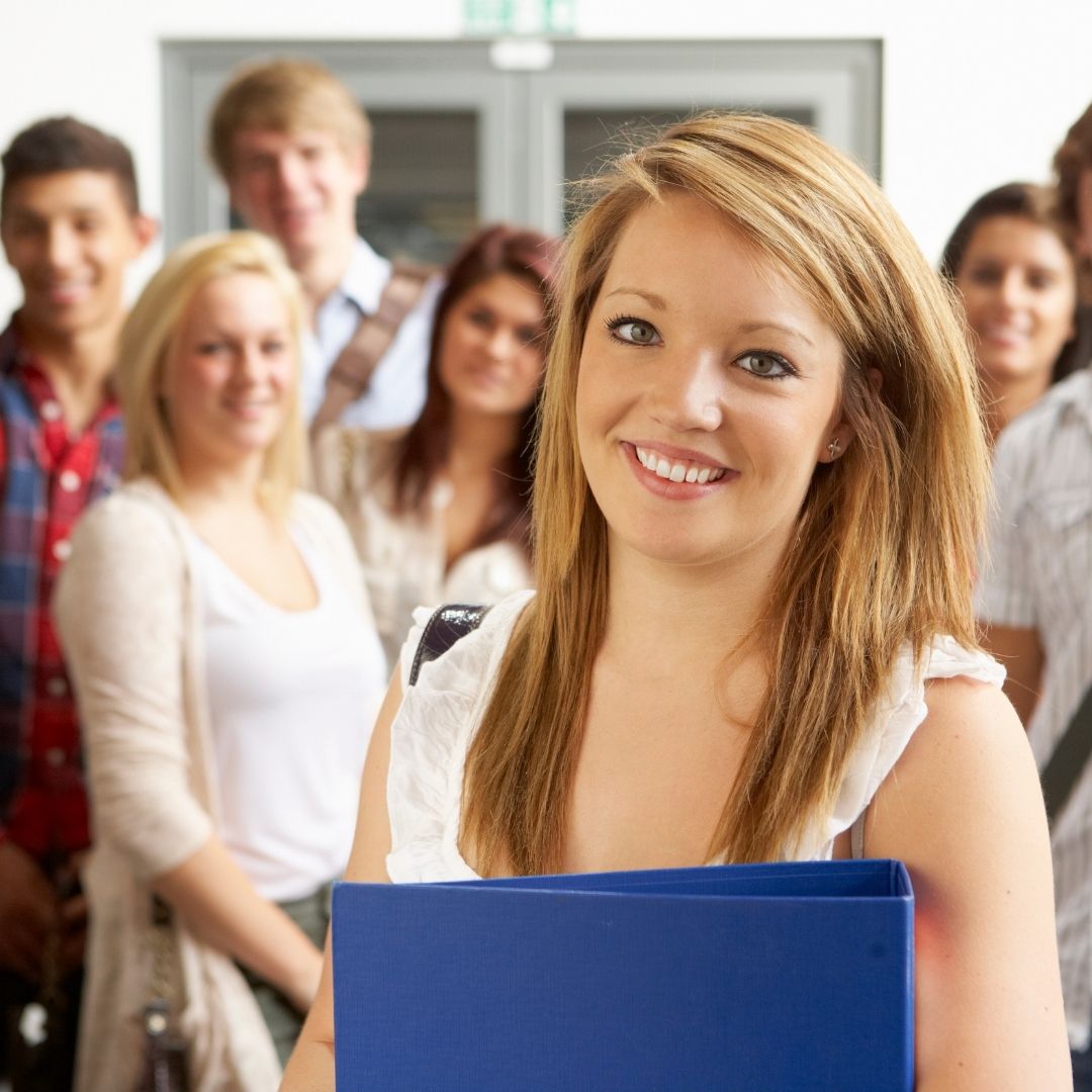 7 Tips to a Stand Out College Application ⋆